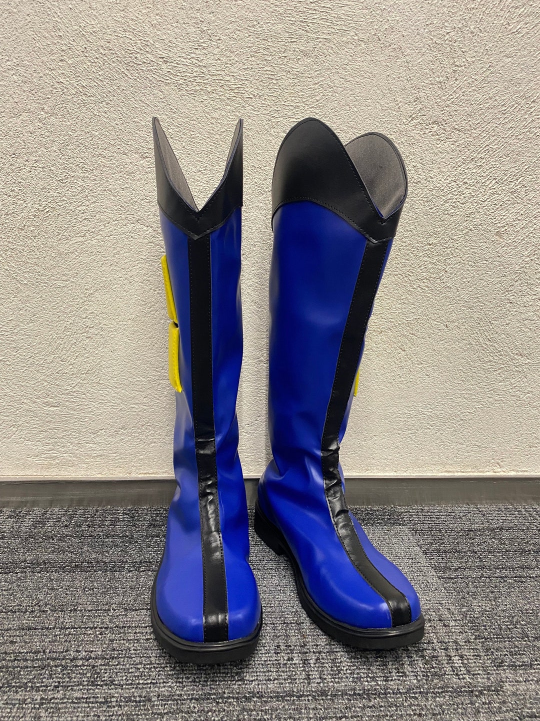 Made to Order Custom Made Hand Made X-men Wolverine Shoes Cosplay Shoes ...