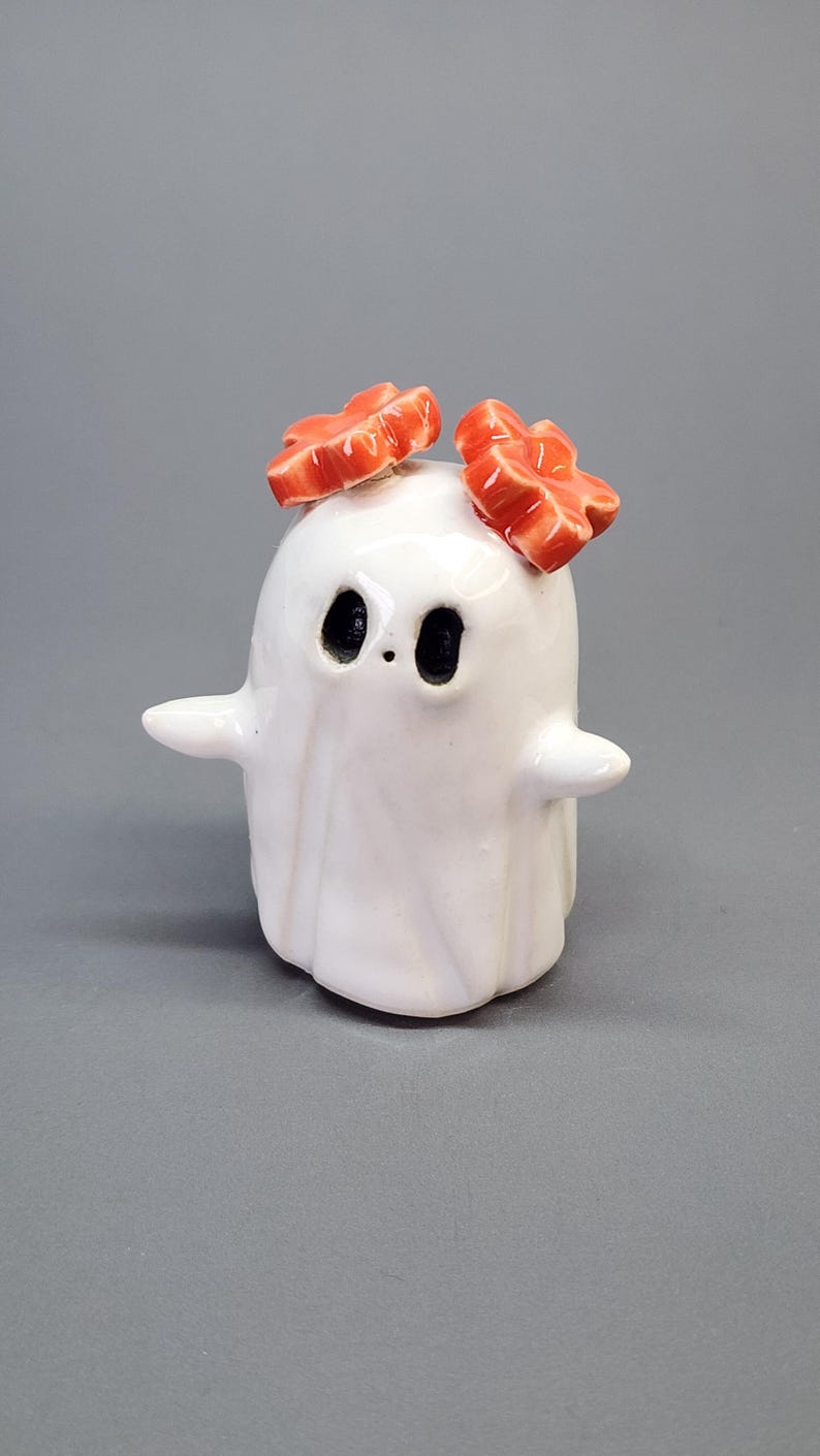 Ceramic Ghost Figurine, Cute Desk Buddy, Handmade Spooky Decor, Mini ...