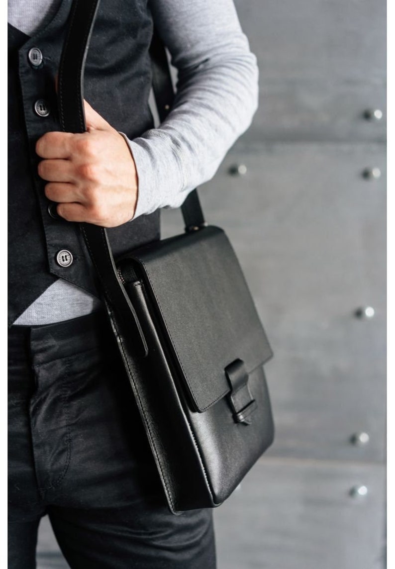 Esquire Men's Leather Messenger Bag - Etsy