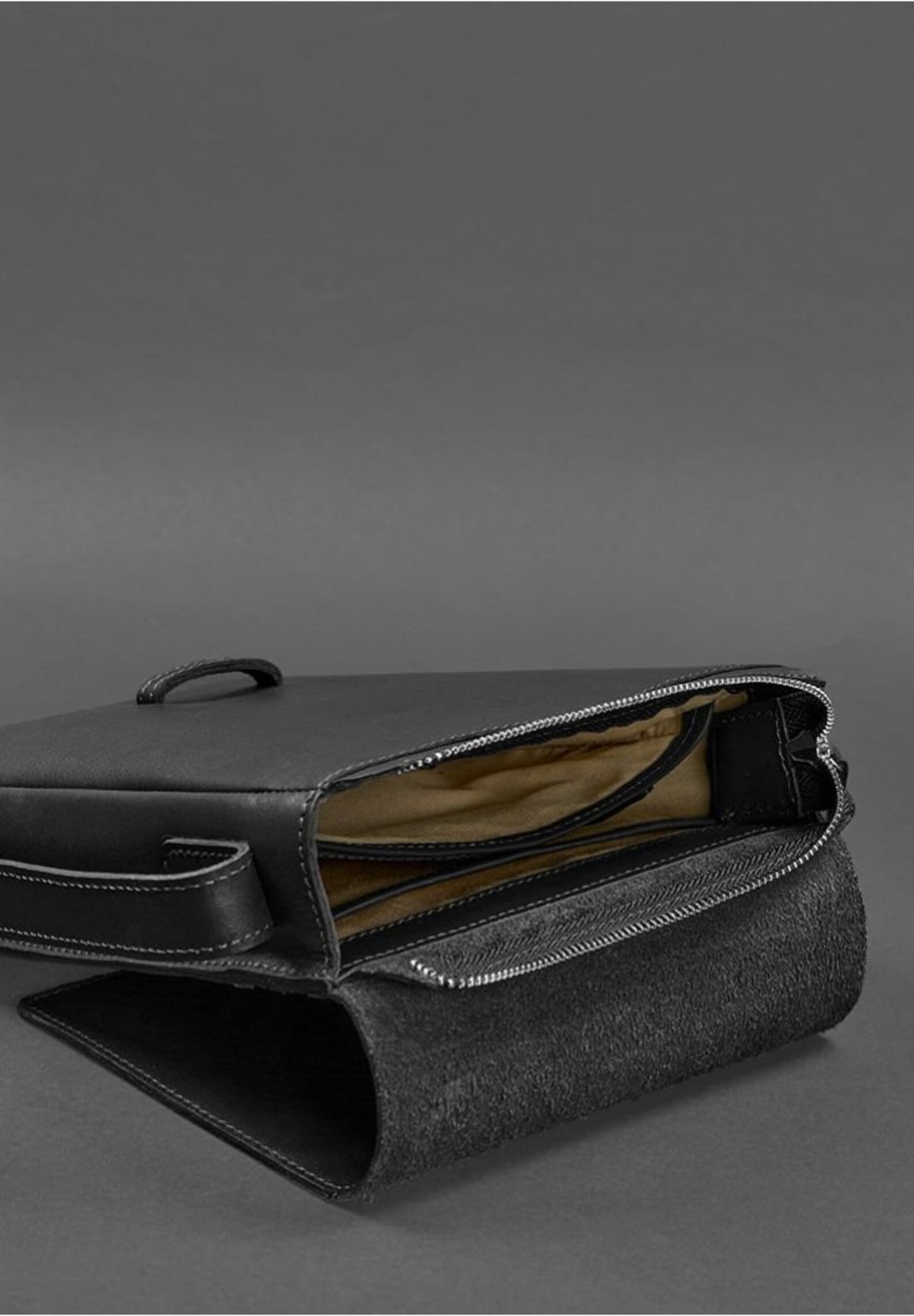 Esquire Men's Leather Messenger Bag - Etsy