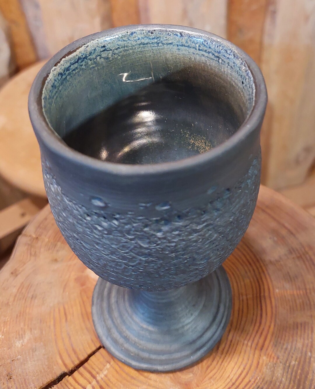 Pine Cone Textured Black Ceramic Vine Glass - Etsy