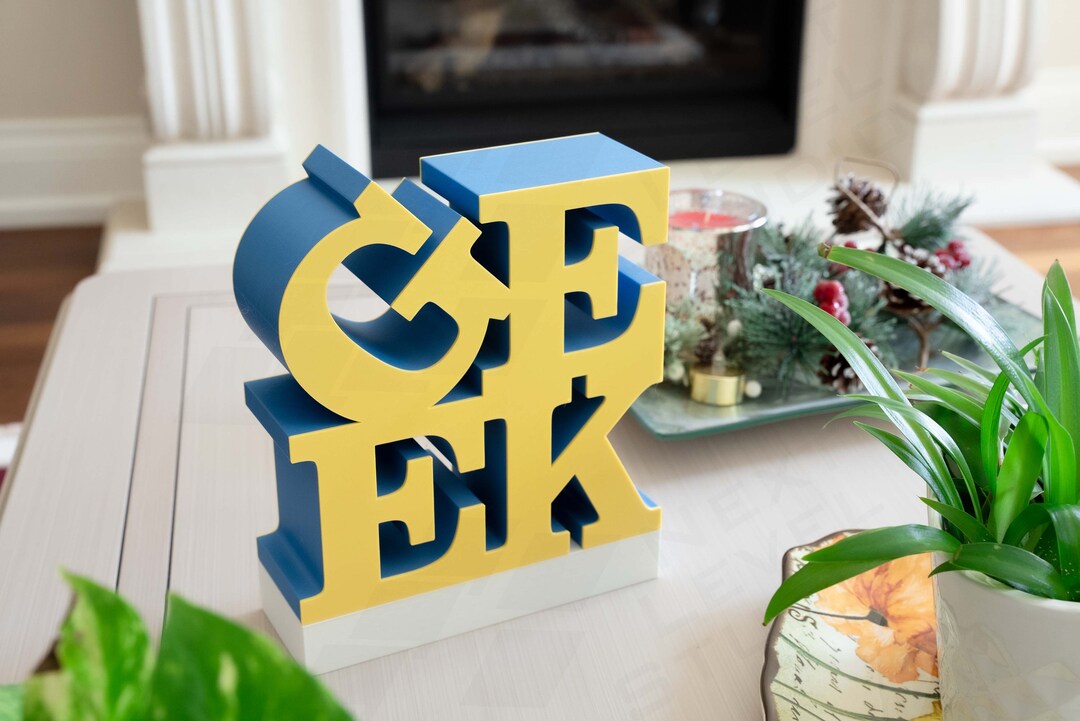 GEEK Sculpture - Inspired by Robert Indiana's LOVE- Sandwich Color 3D ...