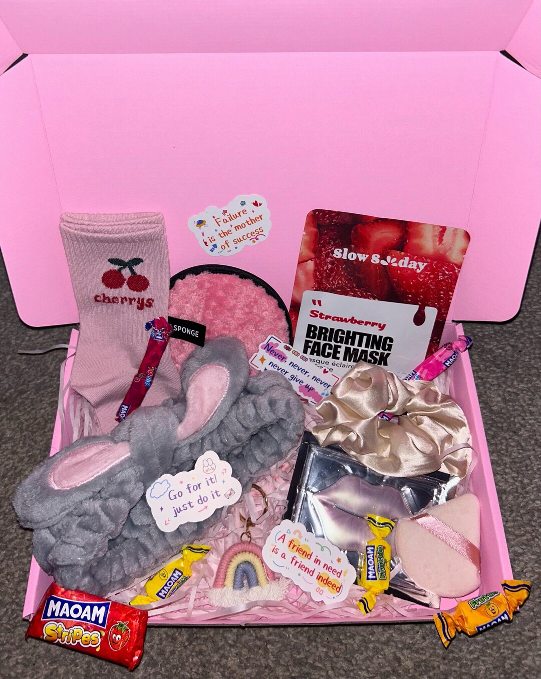 Pink Pamper Box / Gift Box for Her , Skincare, Relax, Make-up ...