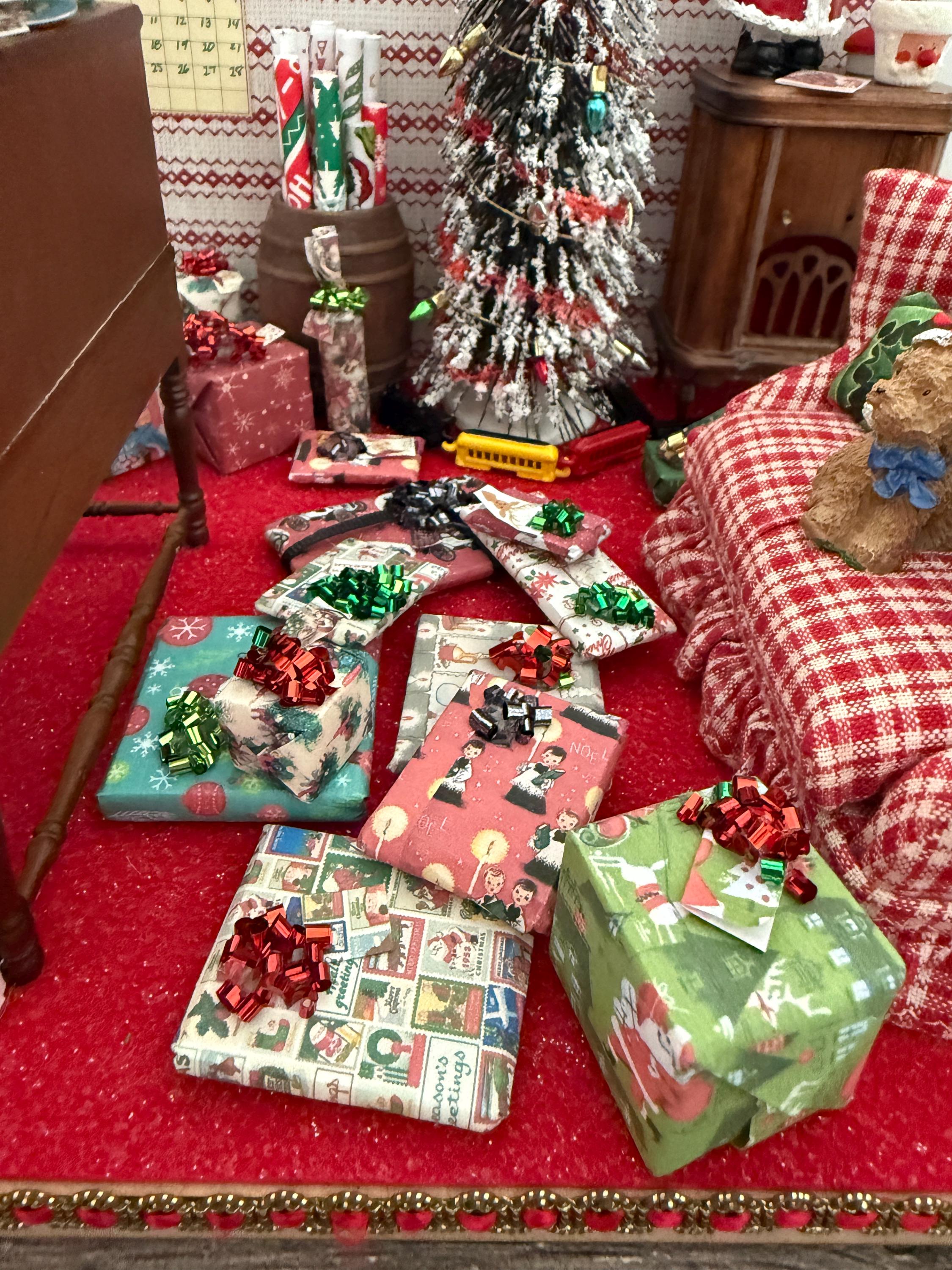 Santa's Office - Christmas Room Box - Etsy