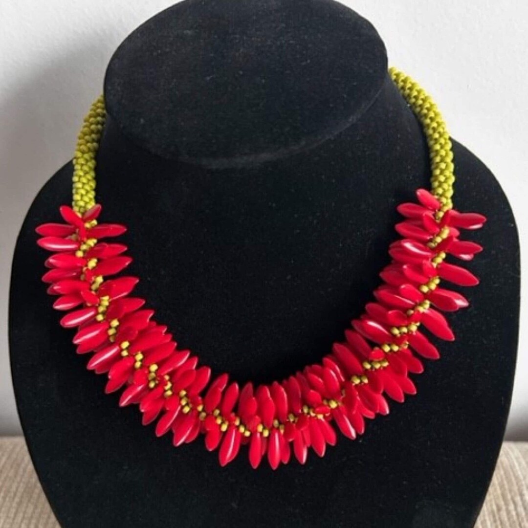 Red and Green Dagger Bead Kumihimo Necklace - Etsy