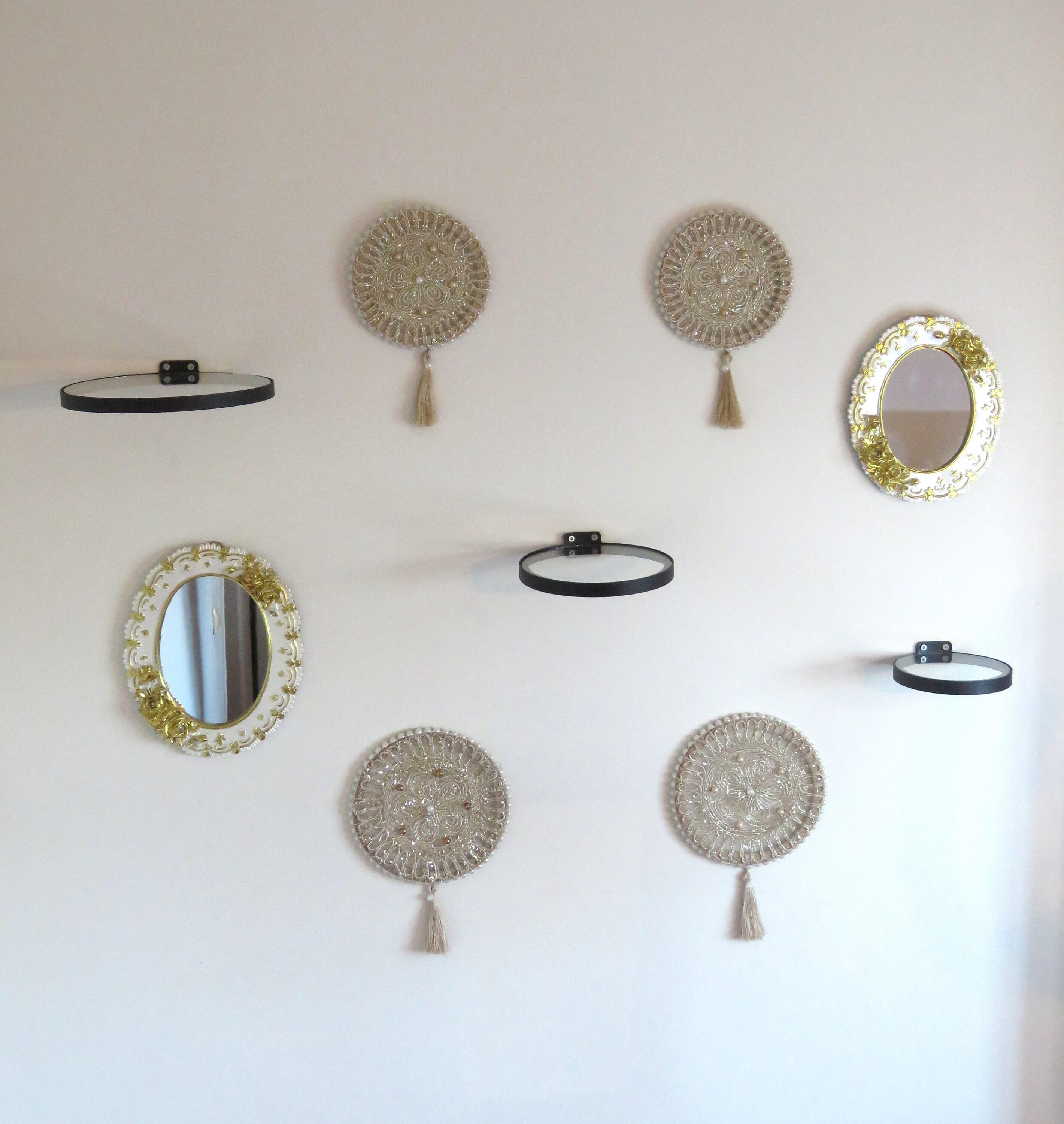 Floating Round Glass Shelves Wall Mounted Black Shelf Wall Hanging ...