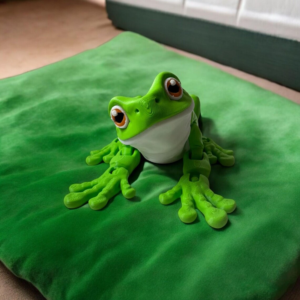 Articulating White's Tree Frog Fidget Toy Decorative Tree Frog Figurine ...