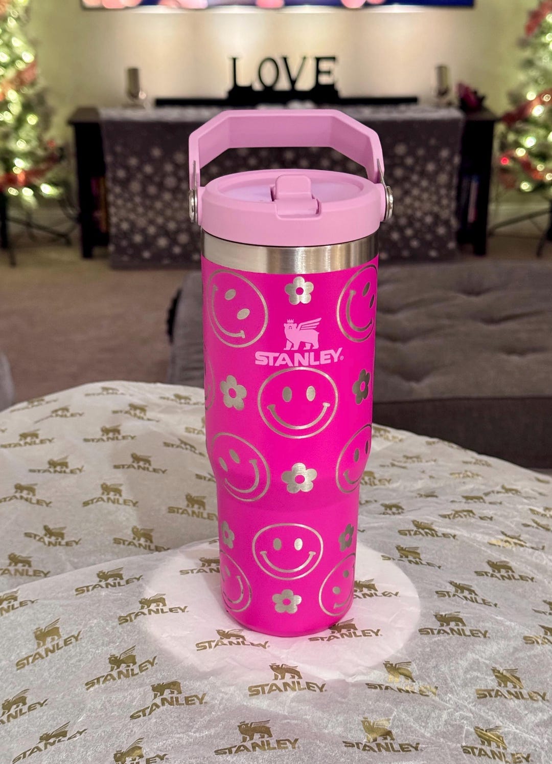 Stanley Camelia Hot Pink Smiley Face Flip Straw Cute Laser Engraved ...