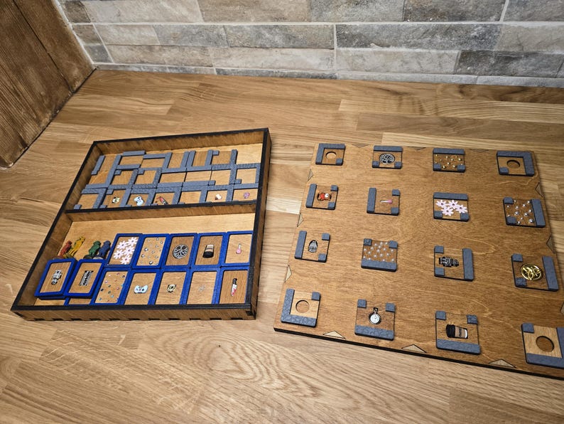 Moving Maze Game: 3D Wooden Board With 24 Treasures (labyrinth-style ...