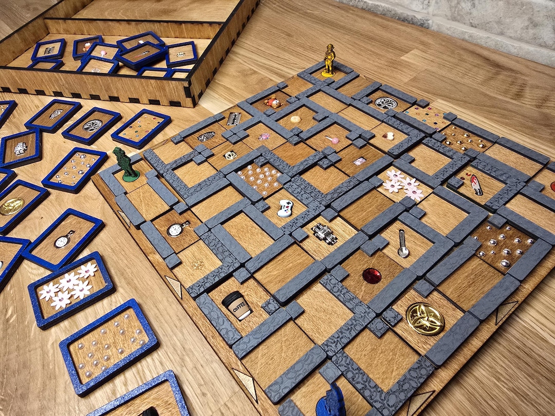 Moving Maze Game: 3D Wooden Board With 24 Treasures (labyrinth-style ...