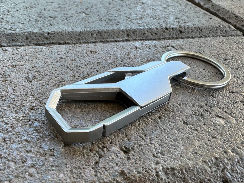 Keychain Gift Slick Design Everyday Use Keychain Holder Great Design ...
