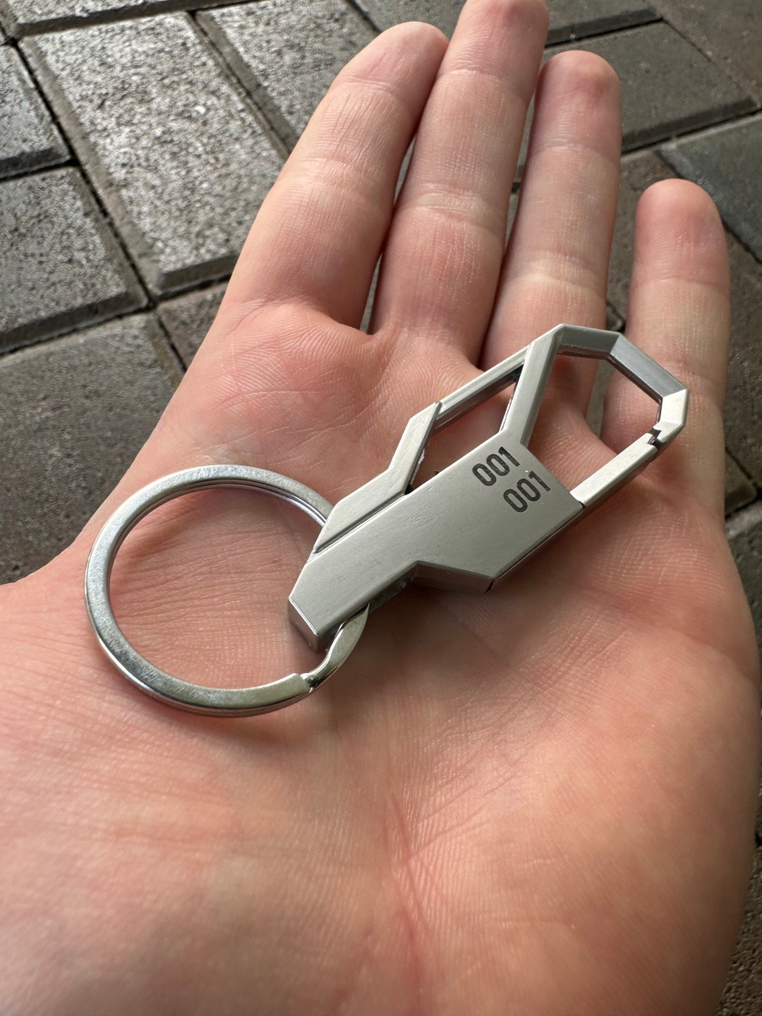 Keychain Gift Slick Design Everyday Use Keychain Holder Great Design ...