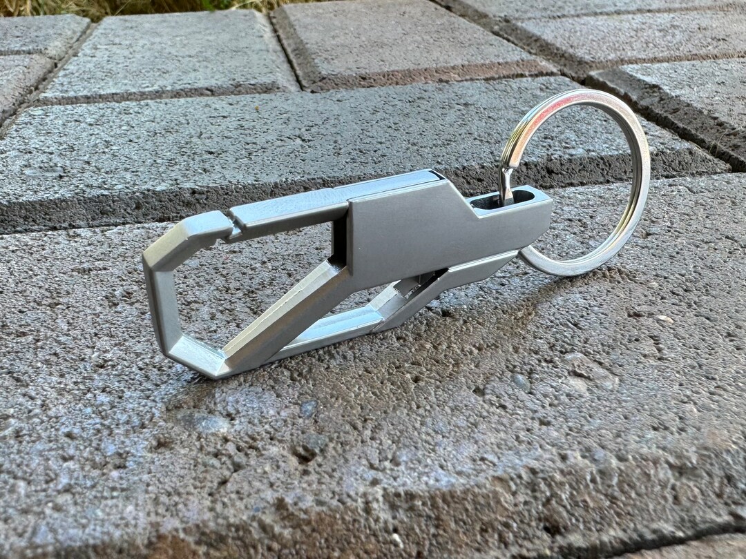 Keychain Gift Slick Design Everyday Use Keychain Holder Great Design ...