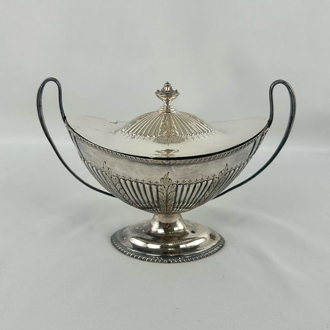 Vintage Silver Plated Doubled Handled Soup Tureen/trophy Urn With Lid ...