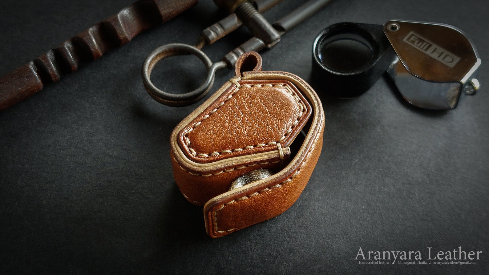 Handcrafted Loupe Leather Case - Etsy