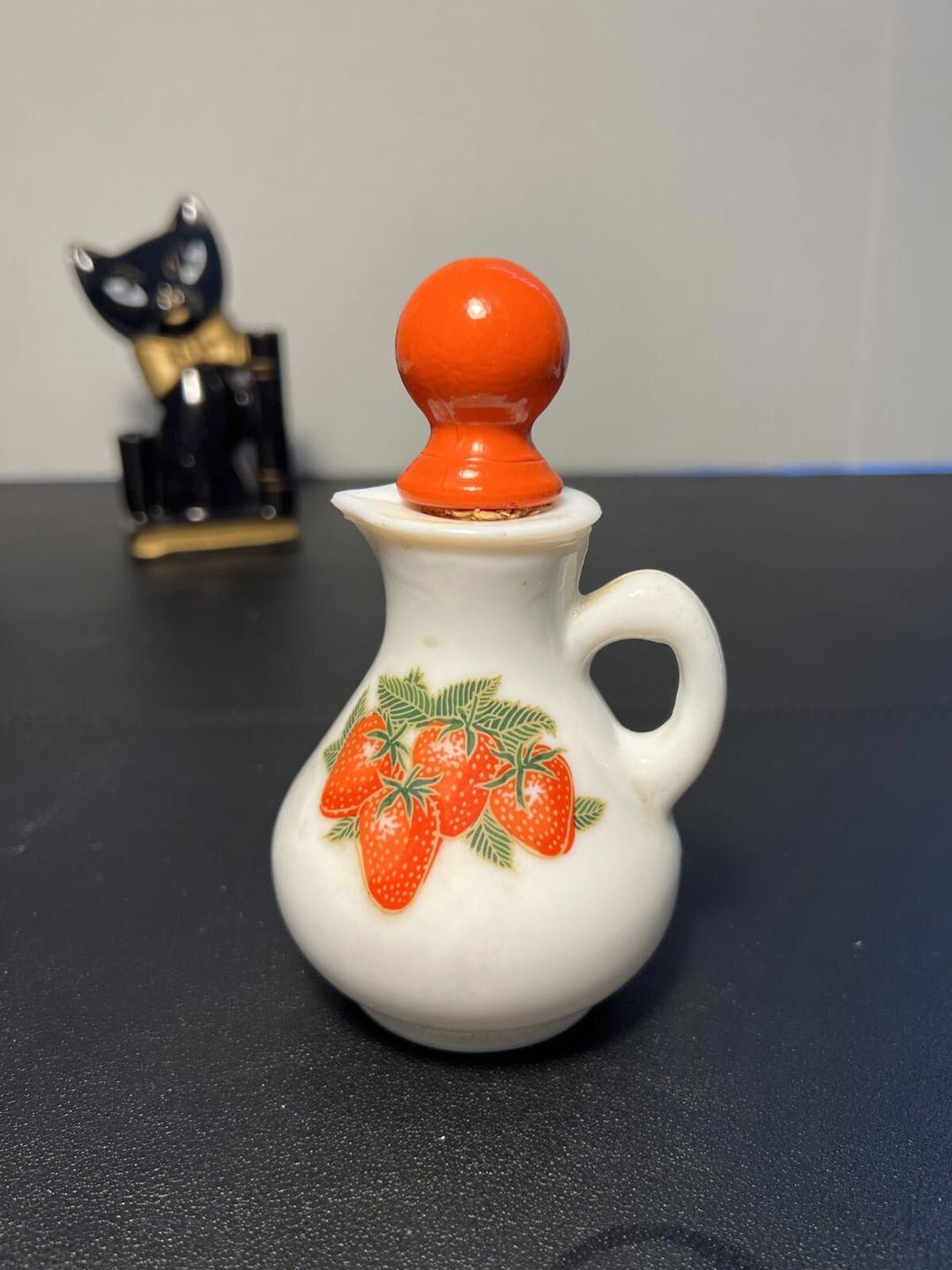 Avon 1969 Strawberry and Cream Milk Glass Pitcher Bottle Bath Foam, 5 ...
