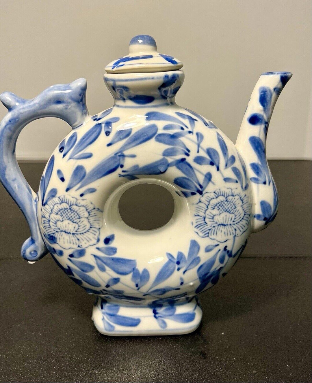 Vintage 1980s Blue White Floral Hand-painted Donut Shaped Teapot Lid 7 ...