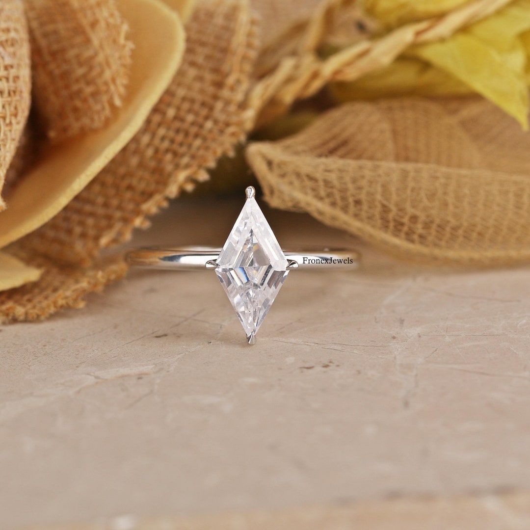 Hexagon Wedding Ring in 14K Solid Yellow Gold, Hexagon Shape Diamond Engagement Ring, Solitaire ...