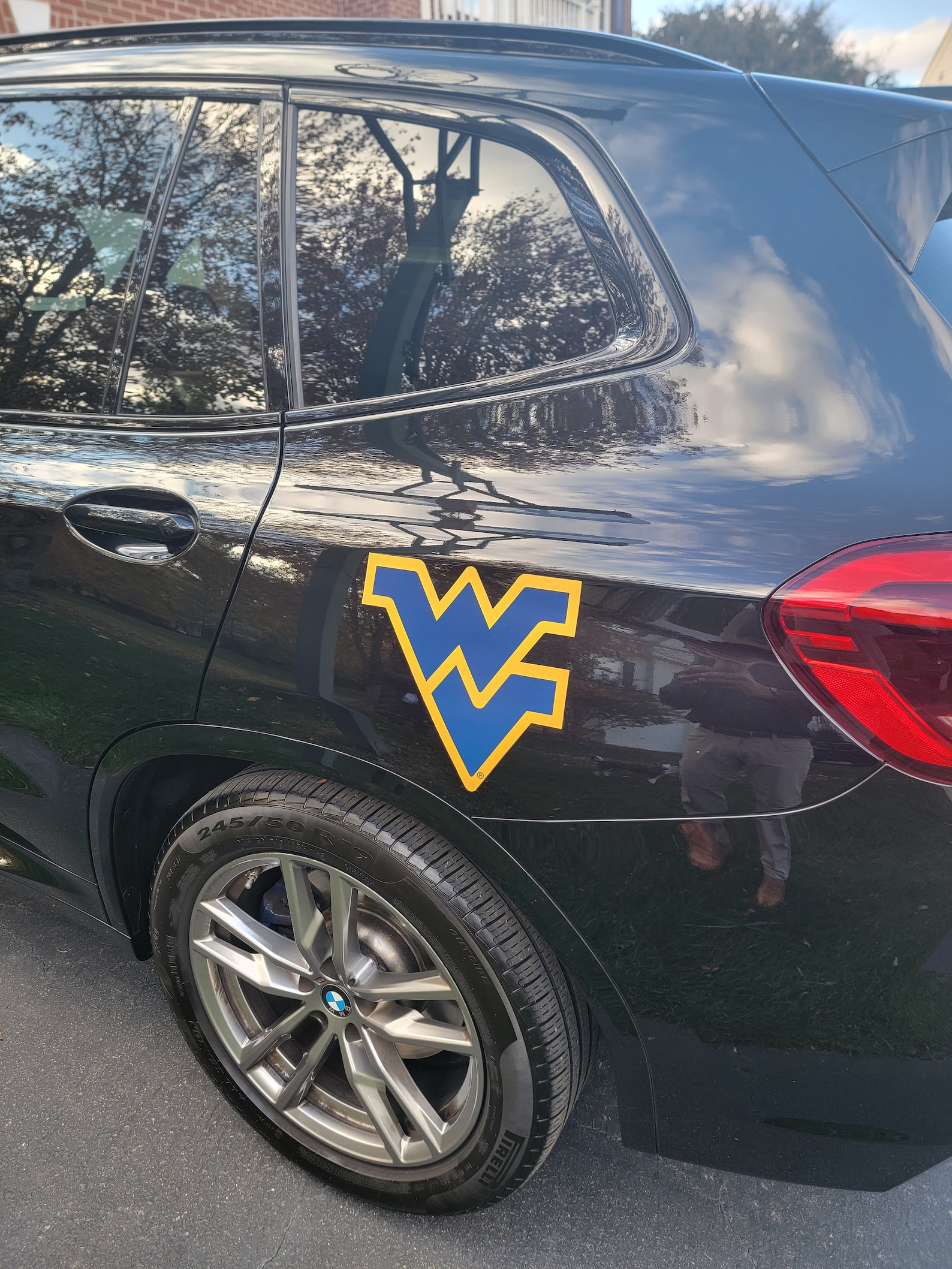 West Virginia Mountaineers WVU Flying WV 10" Car Magnet - Etsy