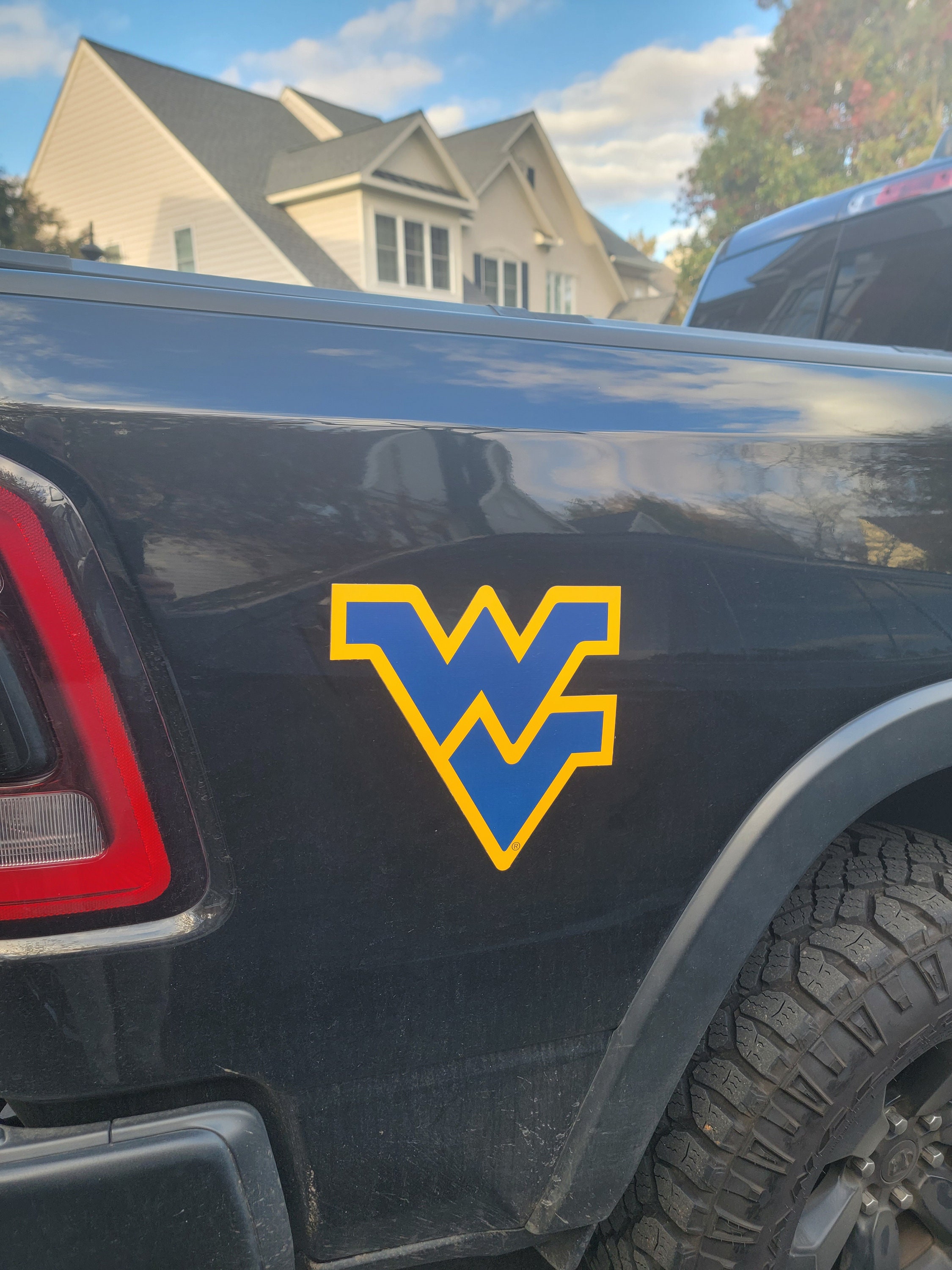 West Virginia Mountaineers WVU Flying WV 10" Car Magnet - Etsy