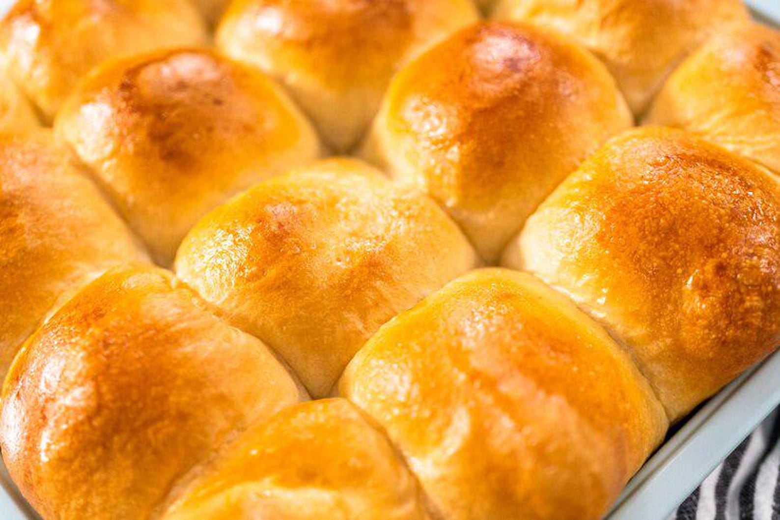 Hot Dough Rolls Recipe - Soft, Fluffy, and Perfectly Warm Bread Rolls ...