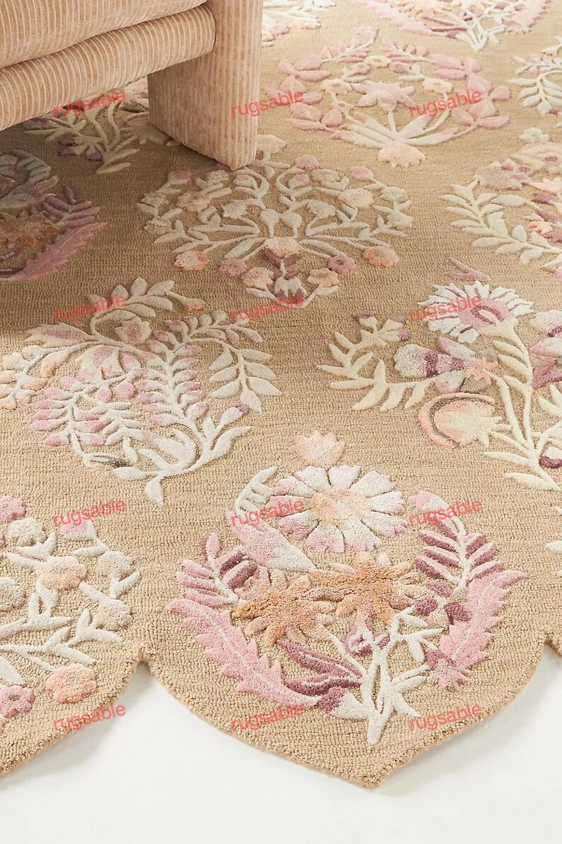 Hand-tufted Floral Wool Rug, Beige and Pink, Scalloped Edges, Bohemian ...