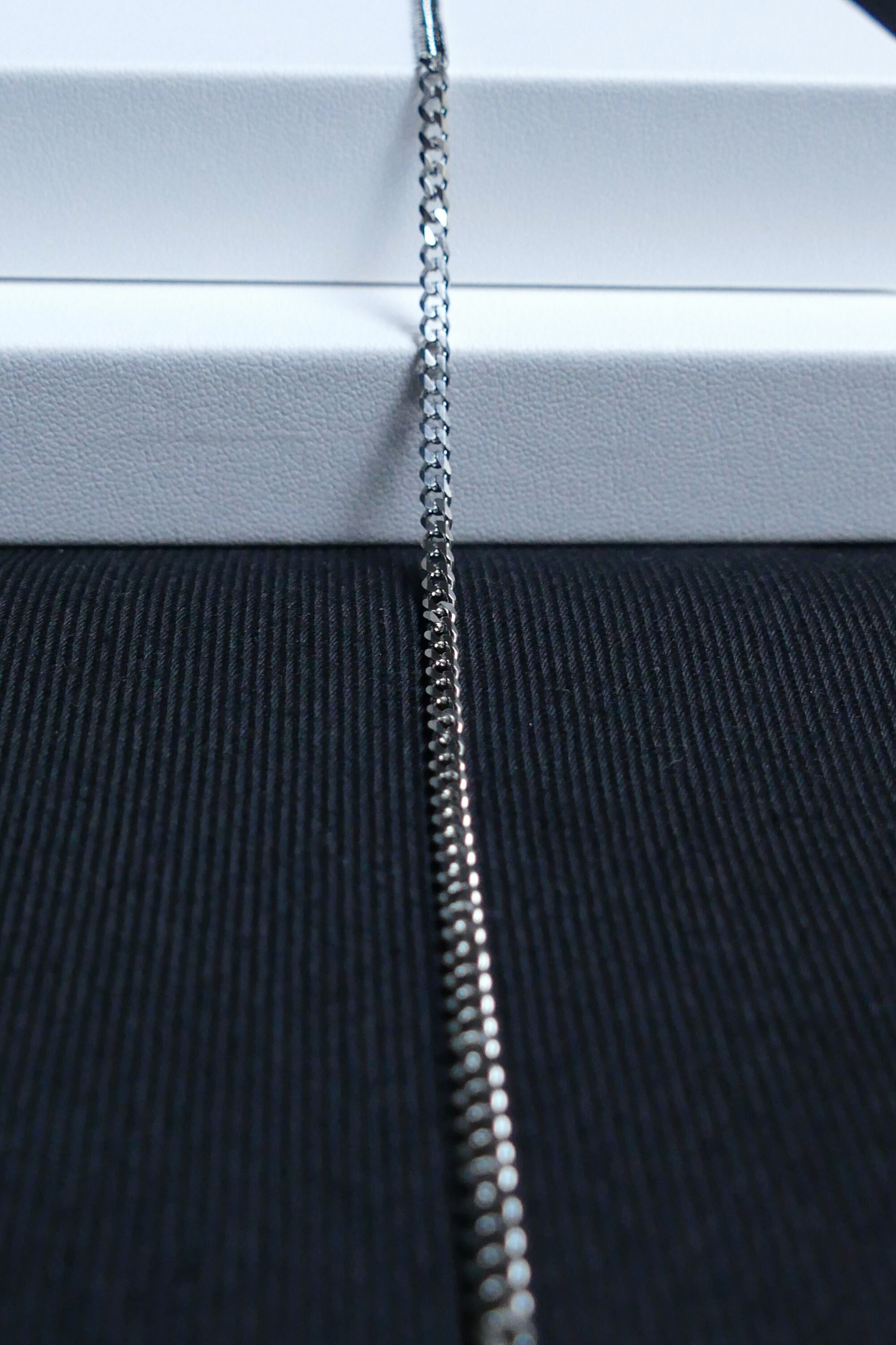 Silver Chain, Curb Style Stainless Steel Silver Plated Chain Necklace ...