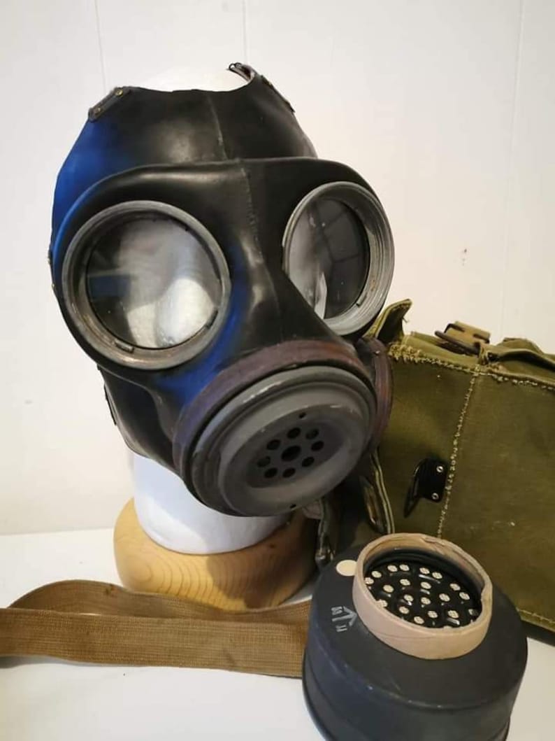 British Army Ww2 1940s Lightweight Gas Mask - Etsy UK