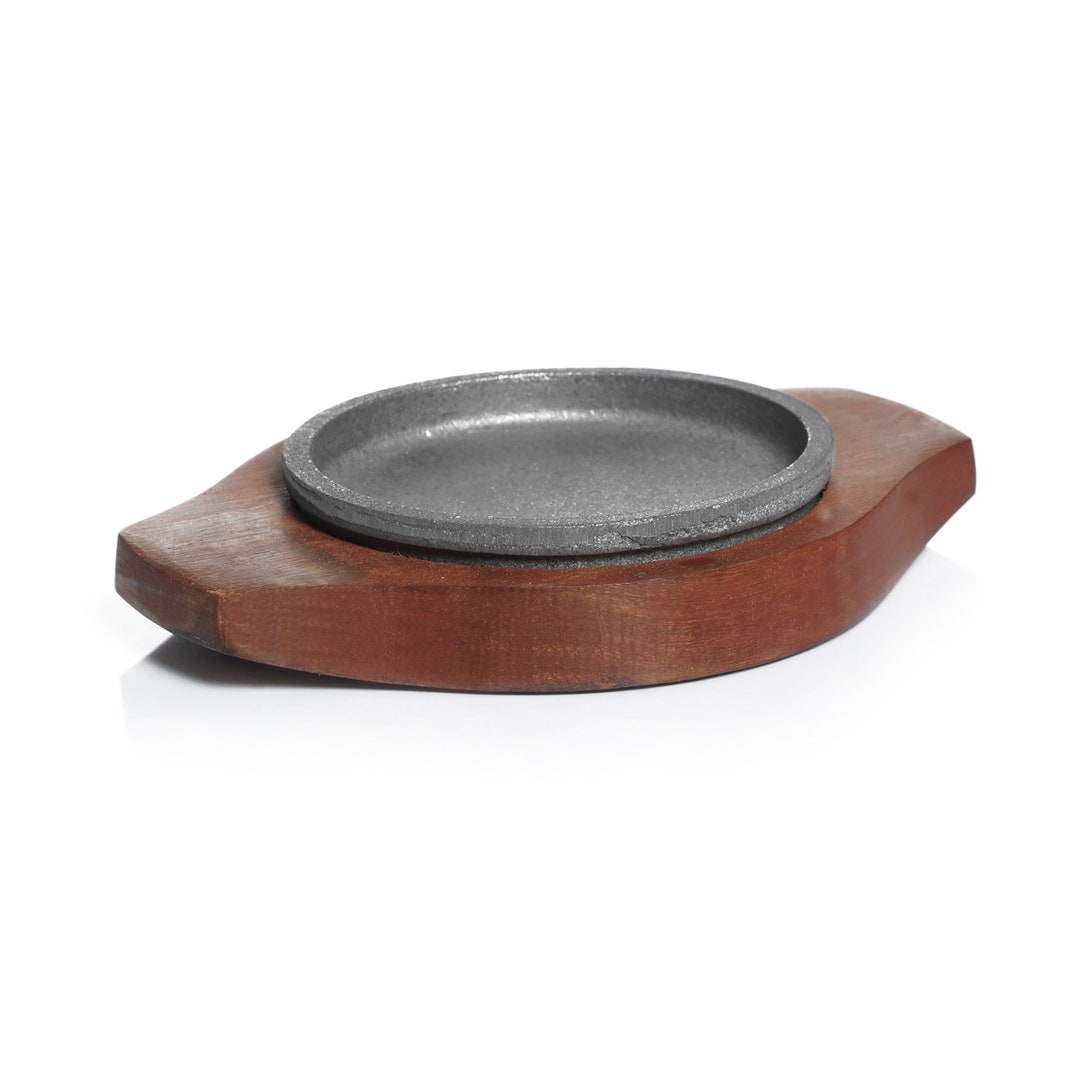 Round Sizzler Iron Cast Plate With Wooden Base - Etsy