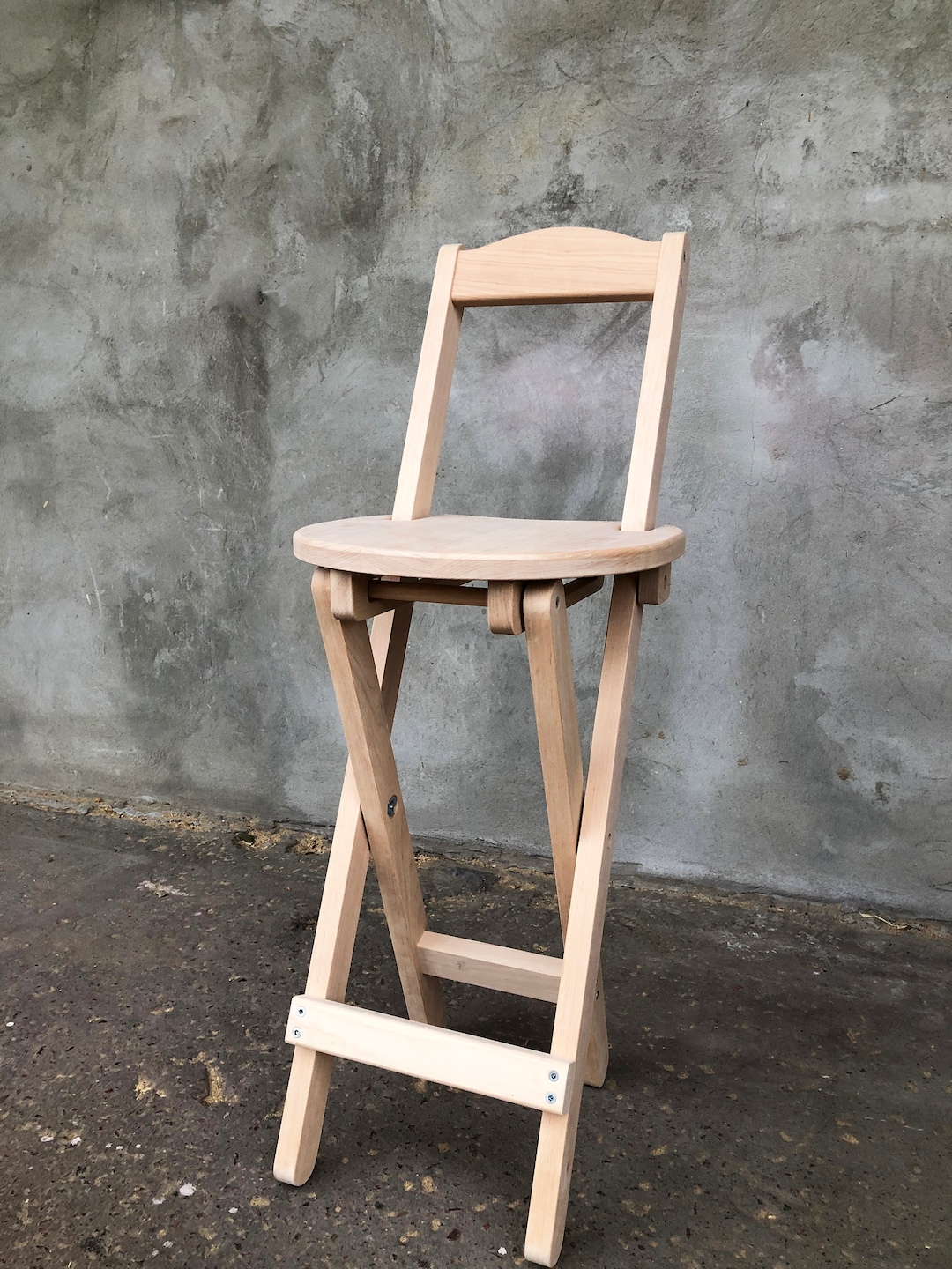 Classic Wooden High Chair With Comfortable Seat Elegant Barstool for ...