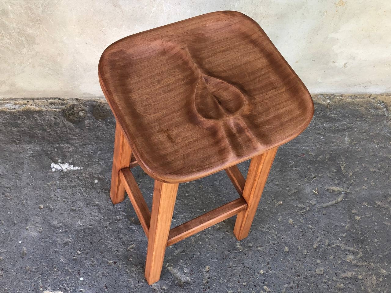 Funny Ergonomic Wooden Bar Stool Rustic High Barstool Man Cave Elevated ...