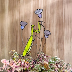 Handmade Stained Glass Praying Mantis Garden Plant Stakes. Unique Bug ...