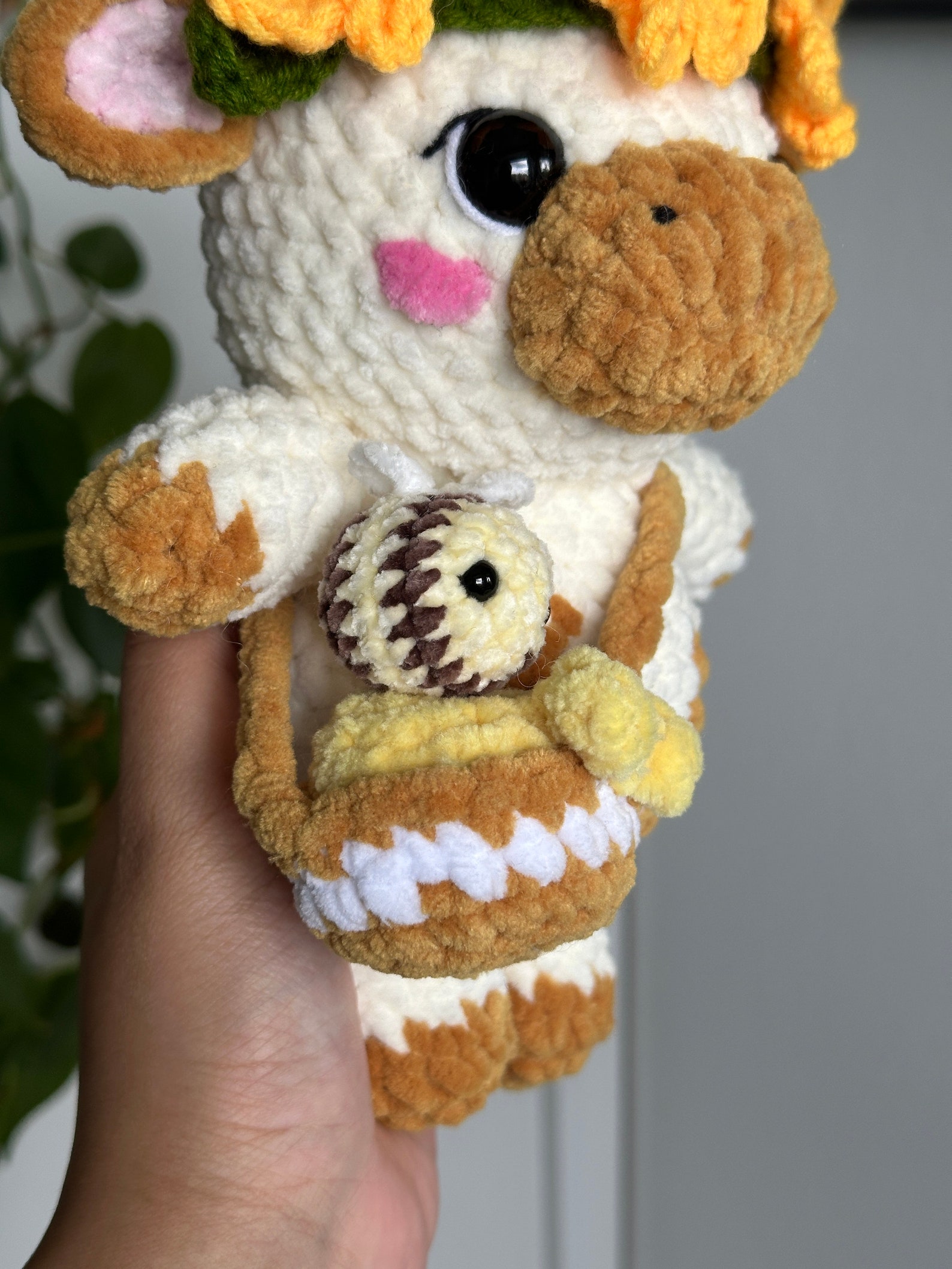 SUNFLOWER COW With Honey Bag Crochet Pattern / Sunflower / Cow ...