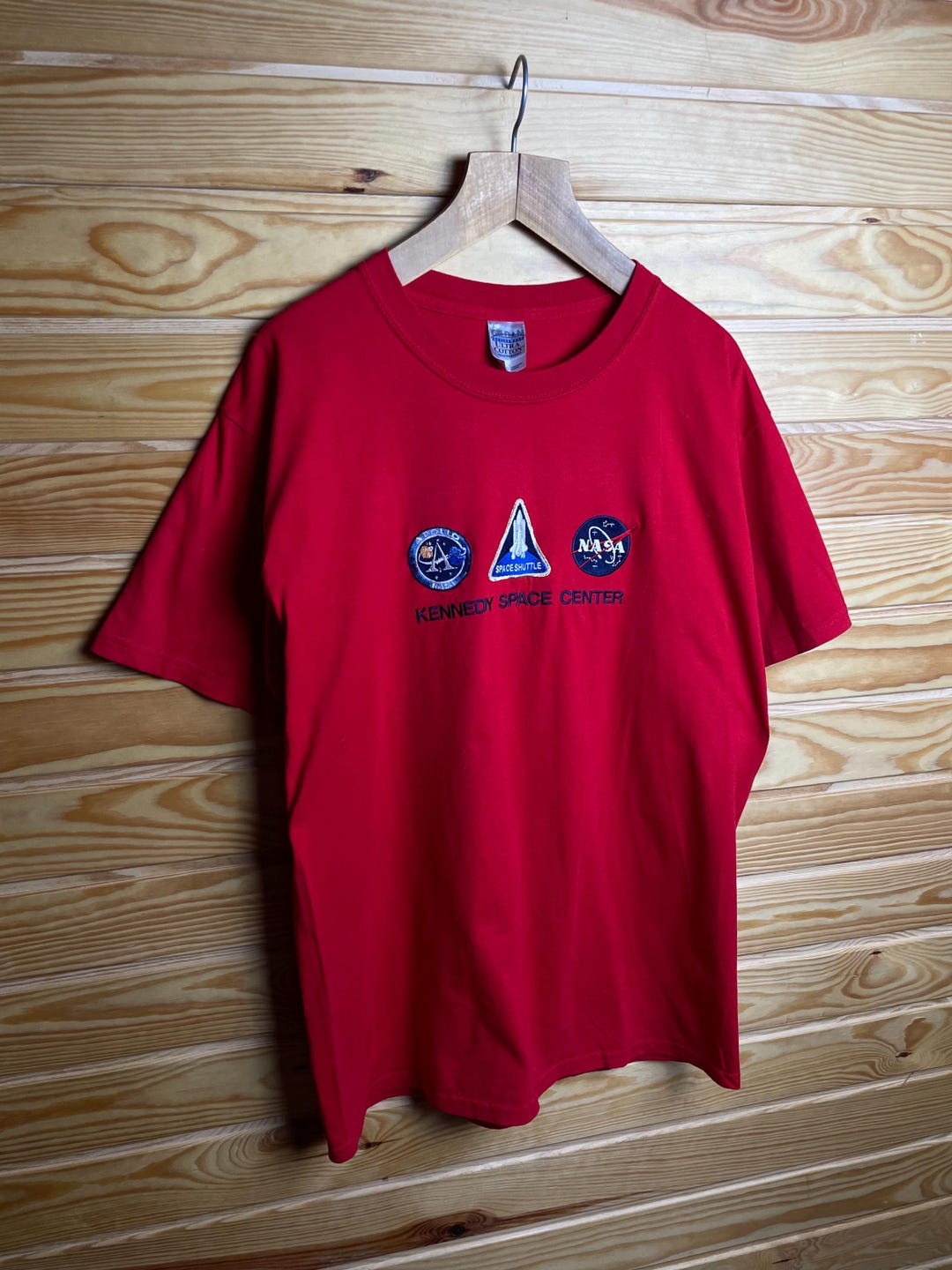 Vintage Kennedy Space Center NASA T-shirt – Red, Embroidered Shuttle ...