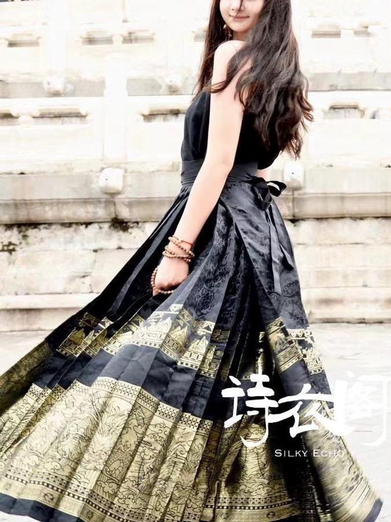 Black & Gold Dragon Mamianqun Hanfu Mamian Skirt – Traditional Chinese ...
