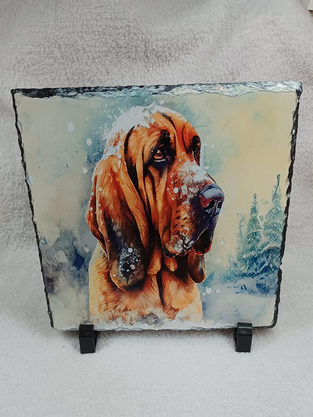 Decorative Slate Dog - Bloodhound in the Snow, Photo Rock Slate, Rock ...