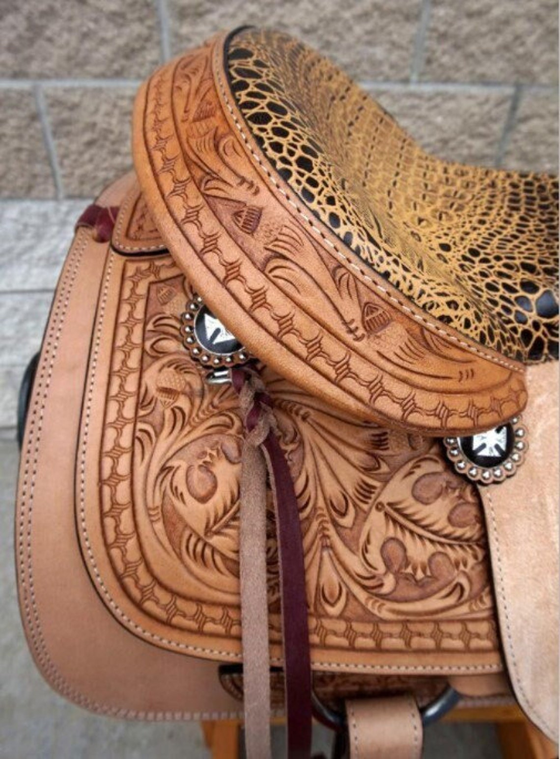 20 Inch Draft Horse Wide Tree Roper Saddle Western Hand Tooling Leather ...