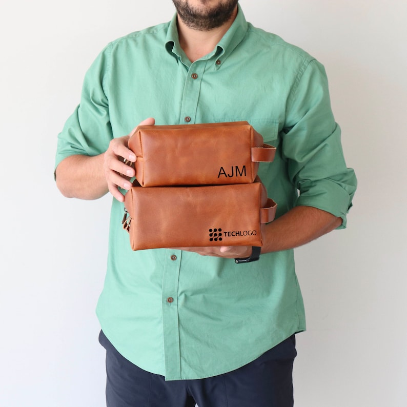 Engraved Leather Dopp Kit, Personalized Groomsmen Gift - Etsy