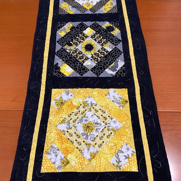 Bee Table Runner - Etsy
