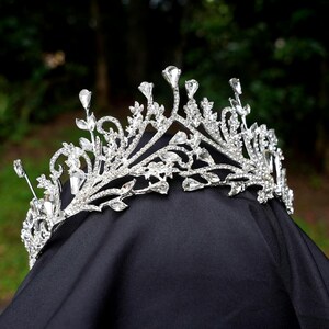 Stunning Ornate Silver Crystal Tiara Bridal Ice Queen Crown Birthday ...