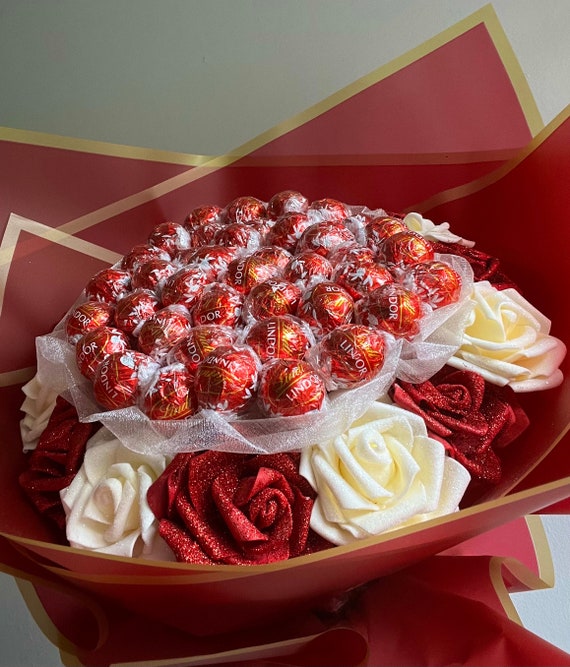 Chocolate roses bouquet store
