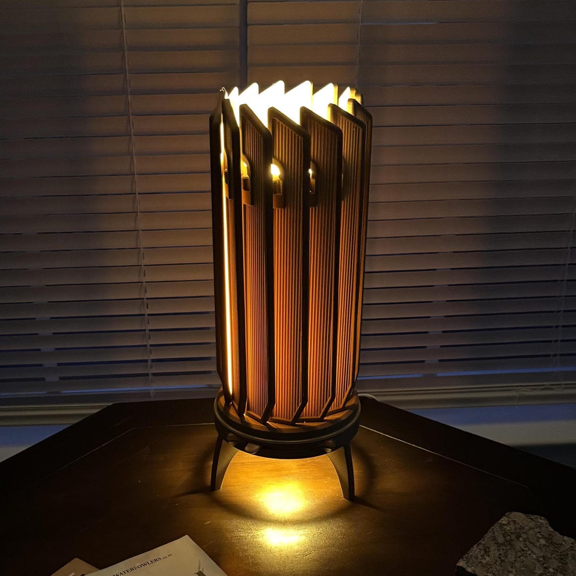 3D Printed Adjustable Fin Desk Lamp – Futuristic LED Sculpture - Etsy