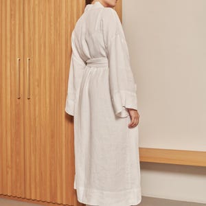 Luxurious White Linen Robe, Lightweight and Breathable Bathrobe With ...