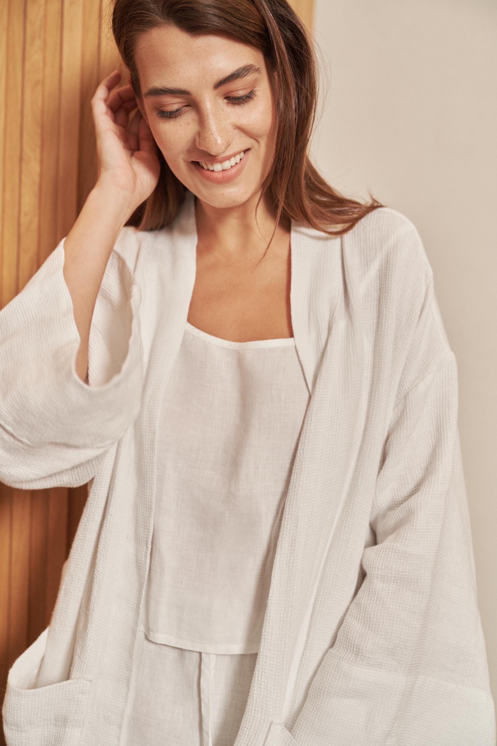 Luxurious White Linen Robe, Lightweight and Breathable Bathrobe With ...