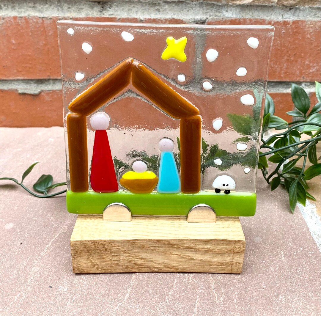 Fused Glass Nativity Scene With Oak Stand: Christmas Table Decor - Etsy