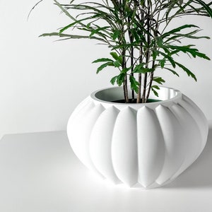 Chic Eco-friendly Plant Pot - Wave Pattern Planter With Drainage for ...