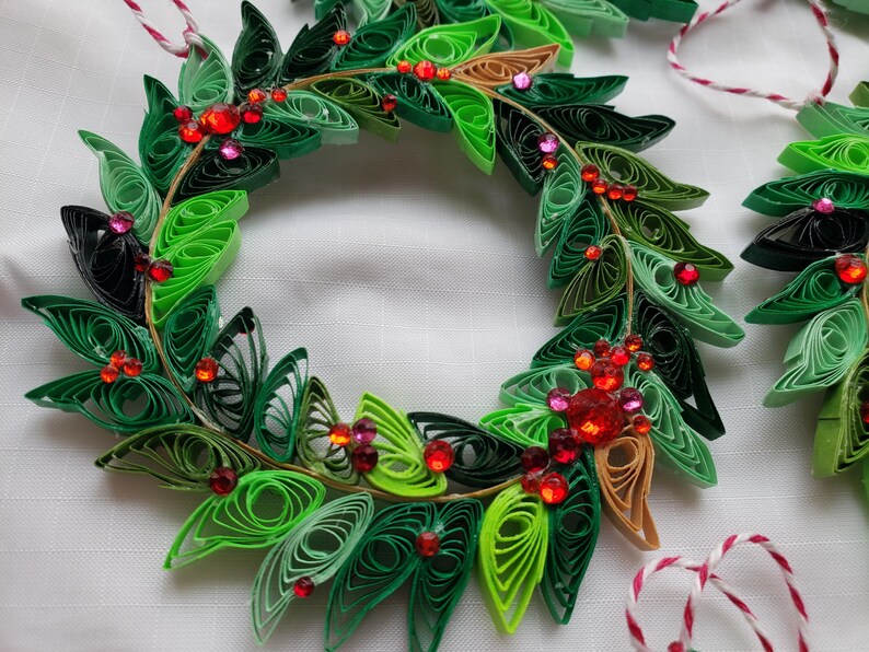 Wreath Ornament Made by Paper Quilling - Etsy