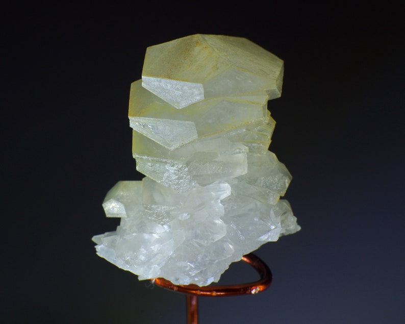 Beatiful Near Perfect Pagoda Calcite Tower Thumbnail Specimen in Perky ...