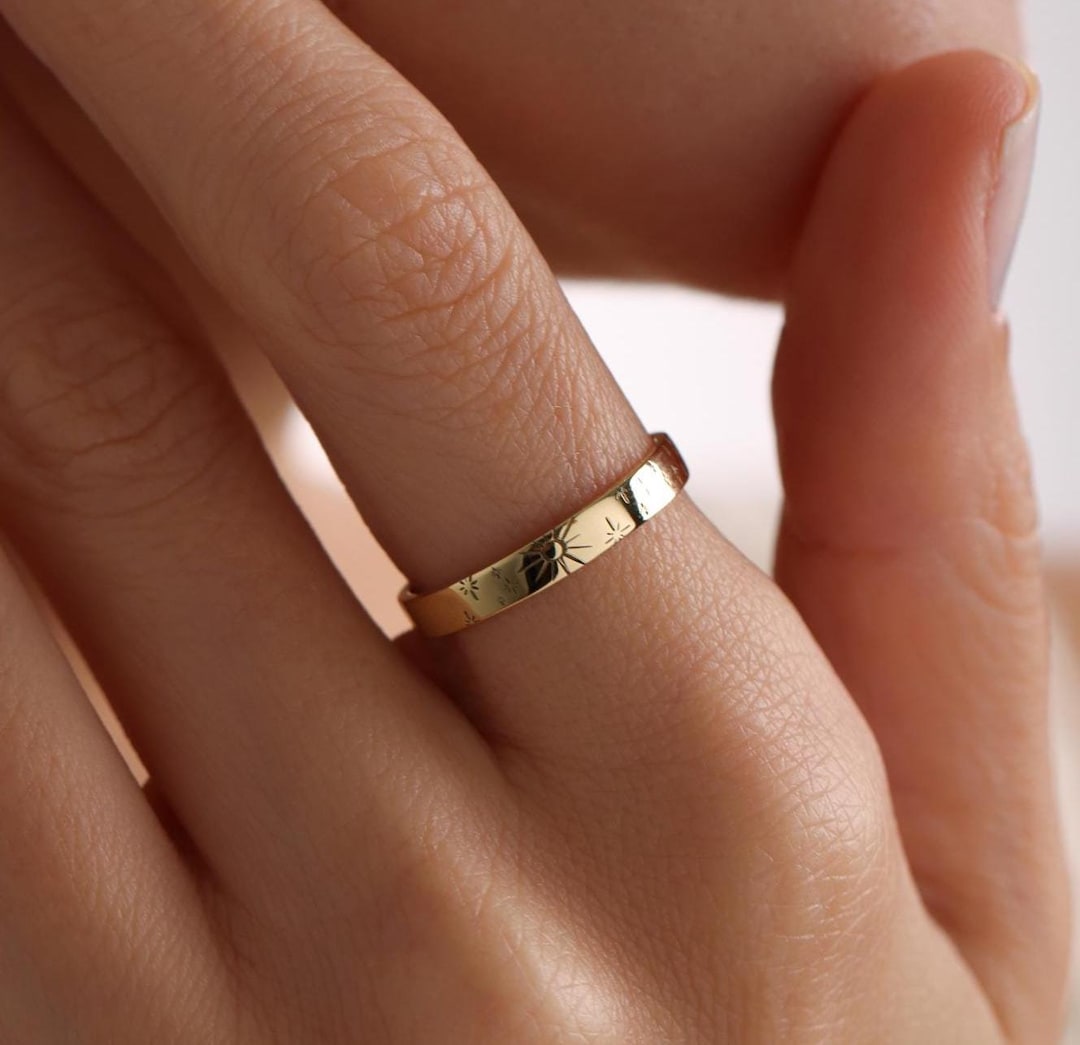 Sterling Silver Sun and Moon Ring: Celestial Wedding Band - Etsy