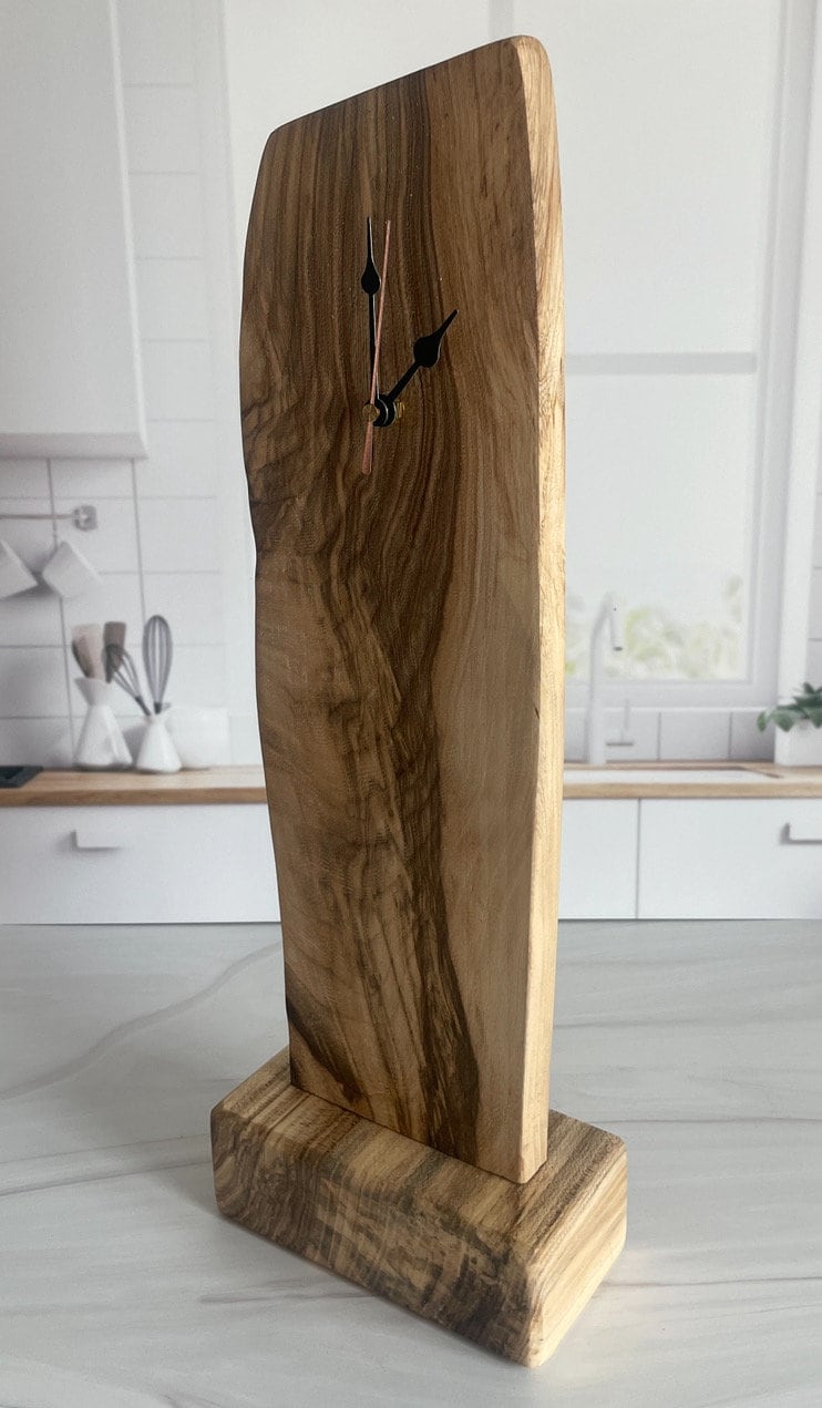 Live Edge Custom Wooden Clock - Etsy